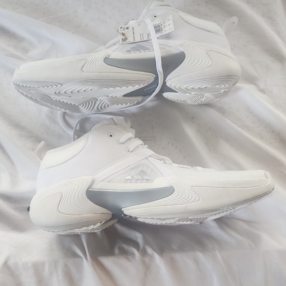 adidas | Shoes | New Adidas Exhibit Select Mid White Silver Basketball ...
